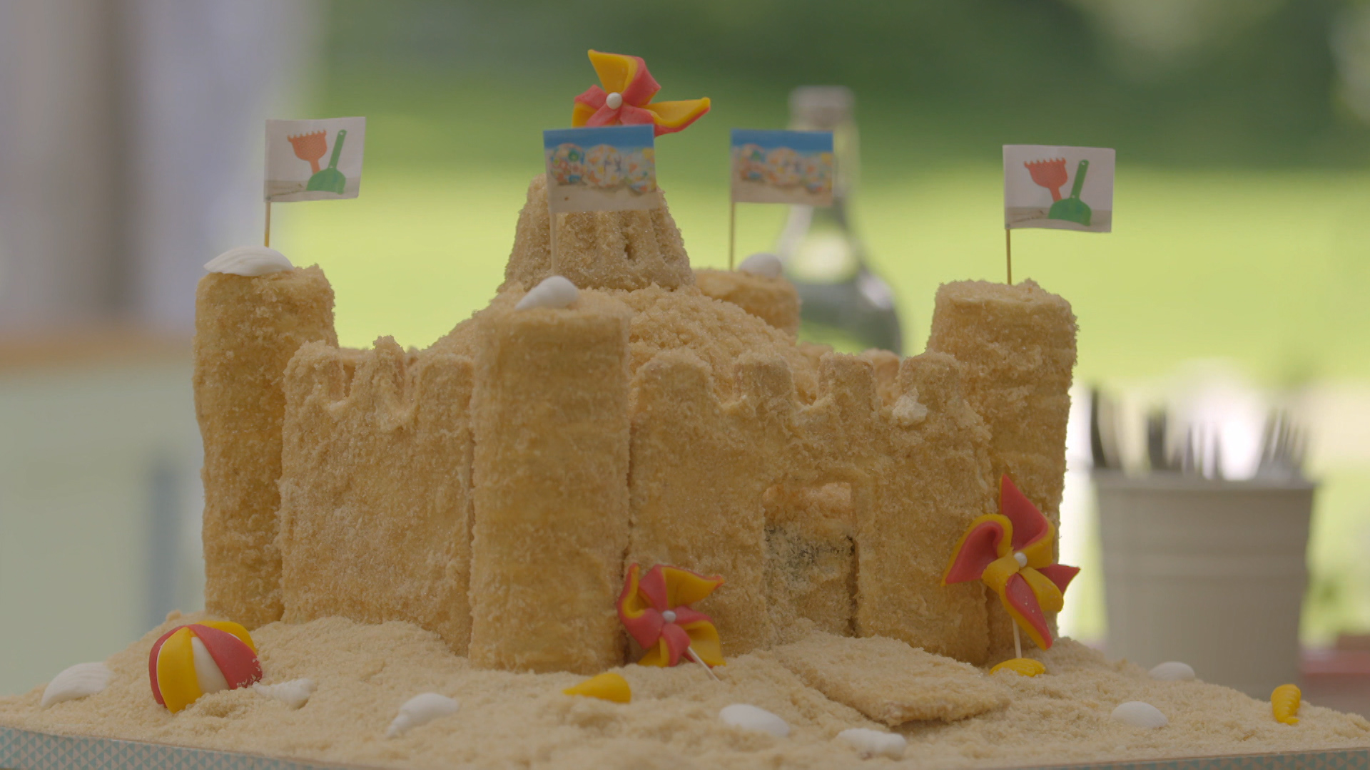 Het Zandkasteel Aan Zee Heel Holland Bakt het-zandkasteel-aan-zee-heel-holland-bakt